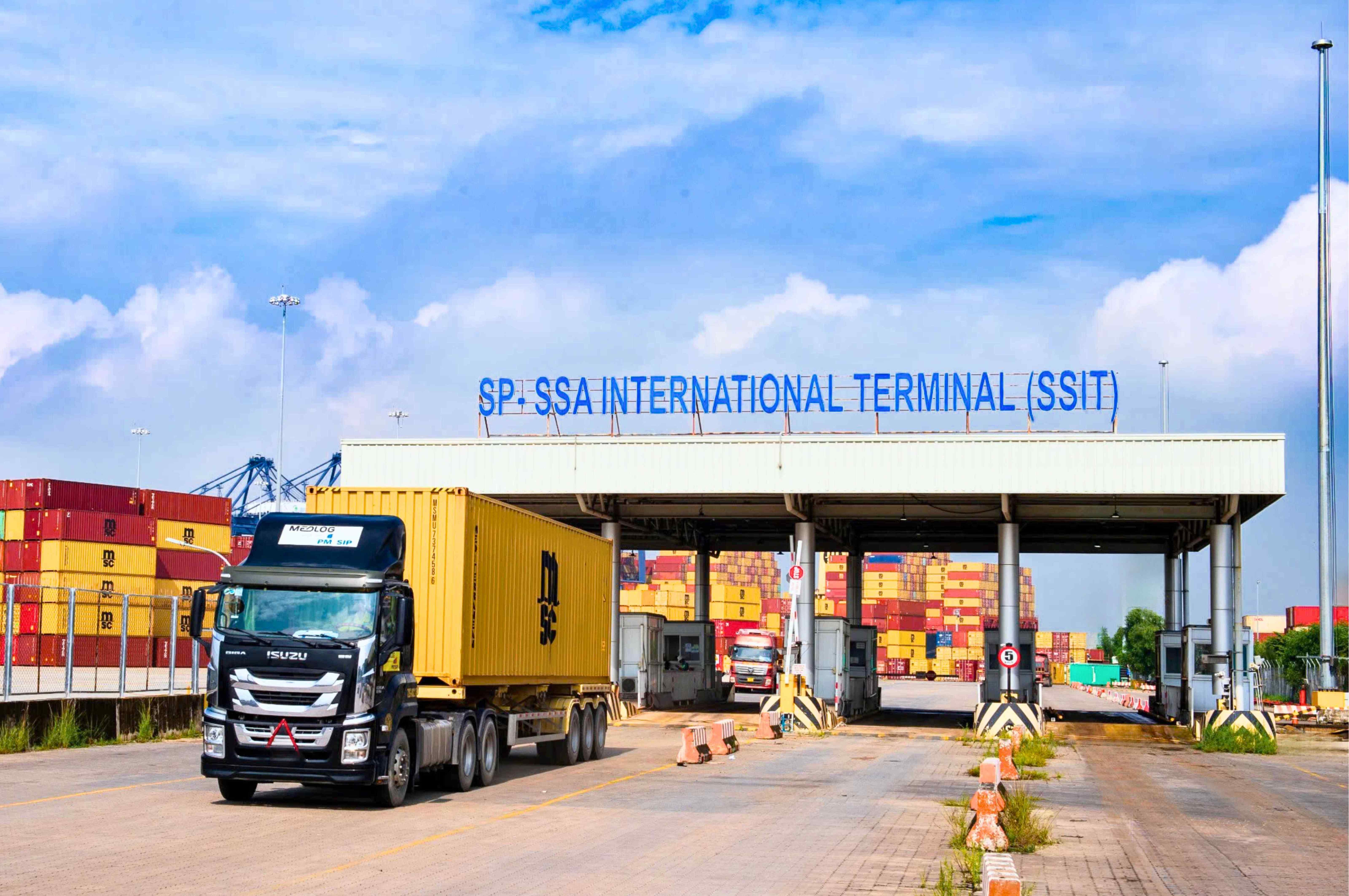 Cảng SSIT Lập Kỷ Lục Sản Lượng Container Tháng Cao Nhất Từ Khi Khai Thác Container